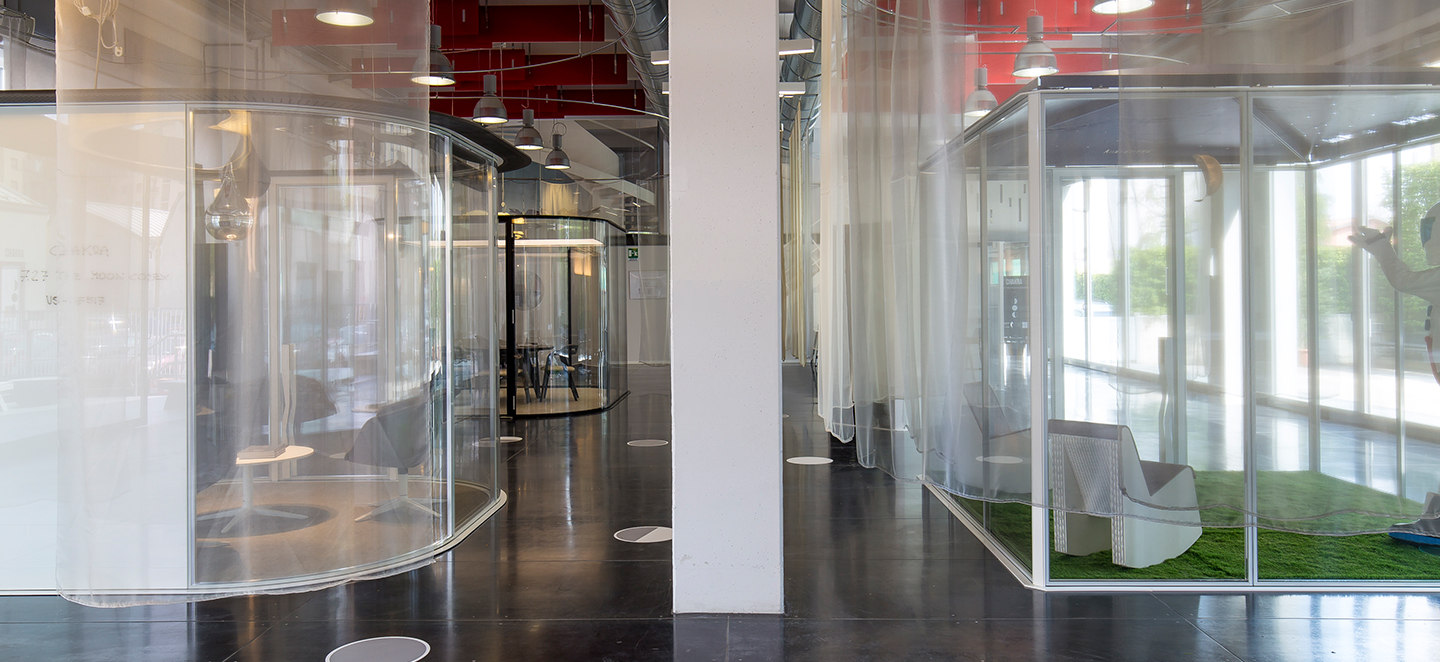 Universal Selecta SPA - Partizioni Mobili per Uffici